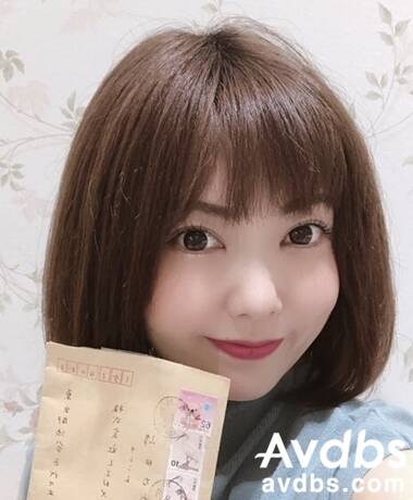 미네타 나나미 / 소악마적 분위기를 풍기는 유부녀, 여섯 자식을 둔 엄마. | AVDBS