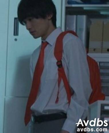 야노 신지 / 수수한 얼굴의 복근 AV남우 | AVDBS