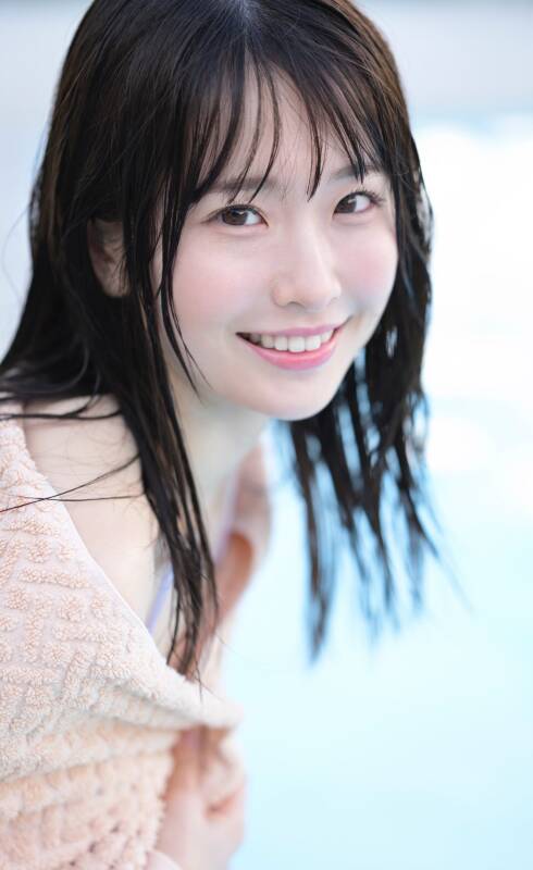 시라카미 에미카 / 귀여운 순백 슬렌더 롱헤어 미소녀 AV배우. | AVDBS