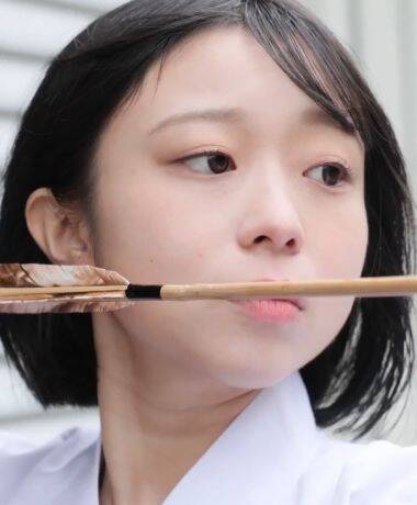 츠키노 아야 / 소속사무소 크론 KRONE | AVDBS